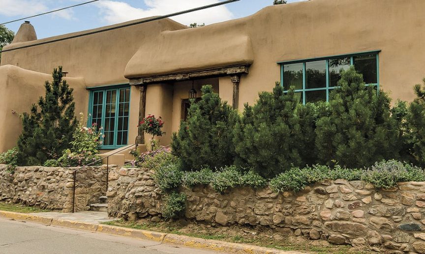 A Historic Santa Fe Home Is Reborn - COWGIRL Magazine