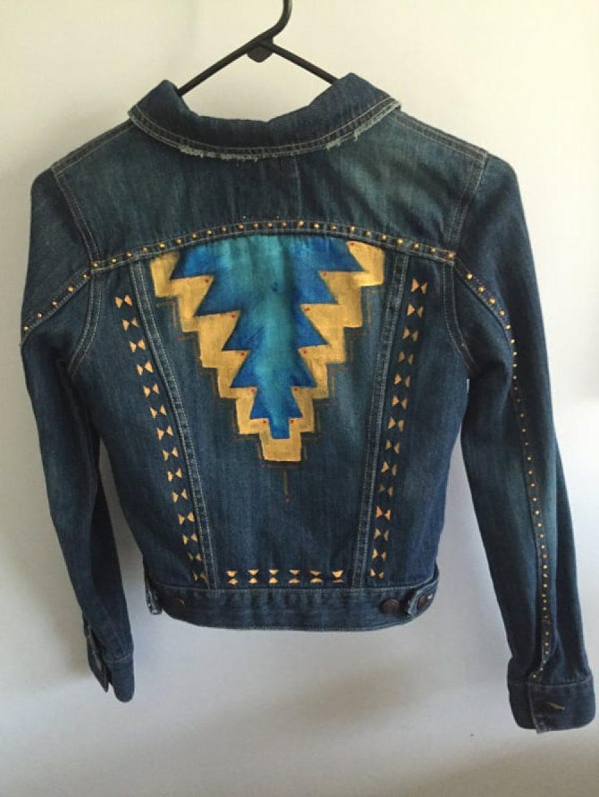 5 Denim Jacket Styles Worth the Money - COWGIRL Magazine